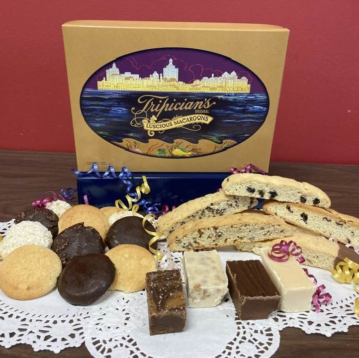 Macaroons, Biscotti and Fudge make this gift box a Winner! We ship Nat ...